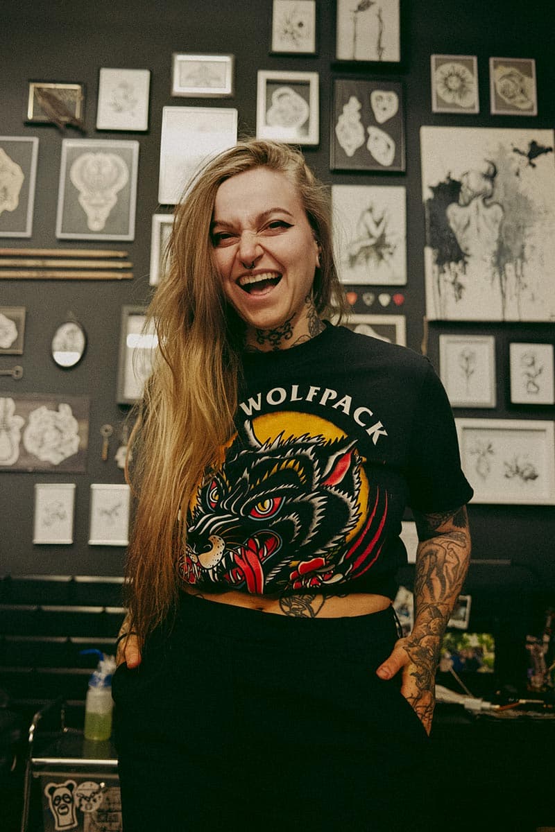 TRADITIONAL WOLF TEE UNISEX